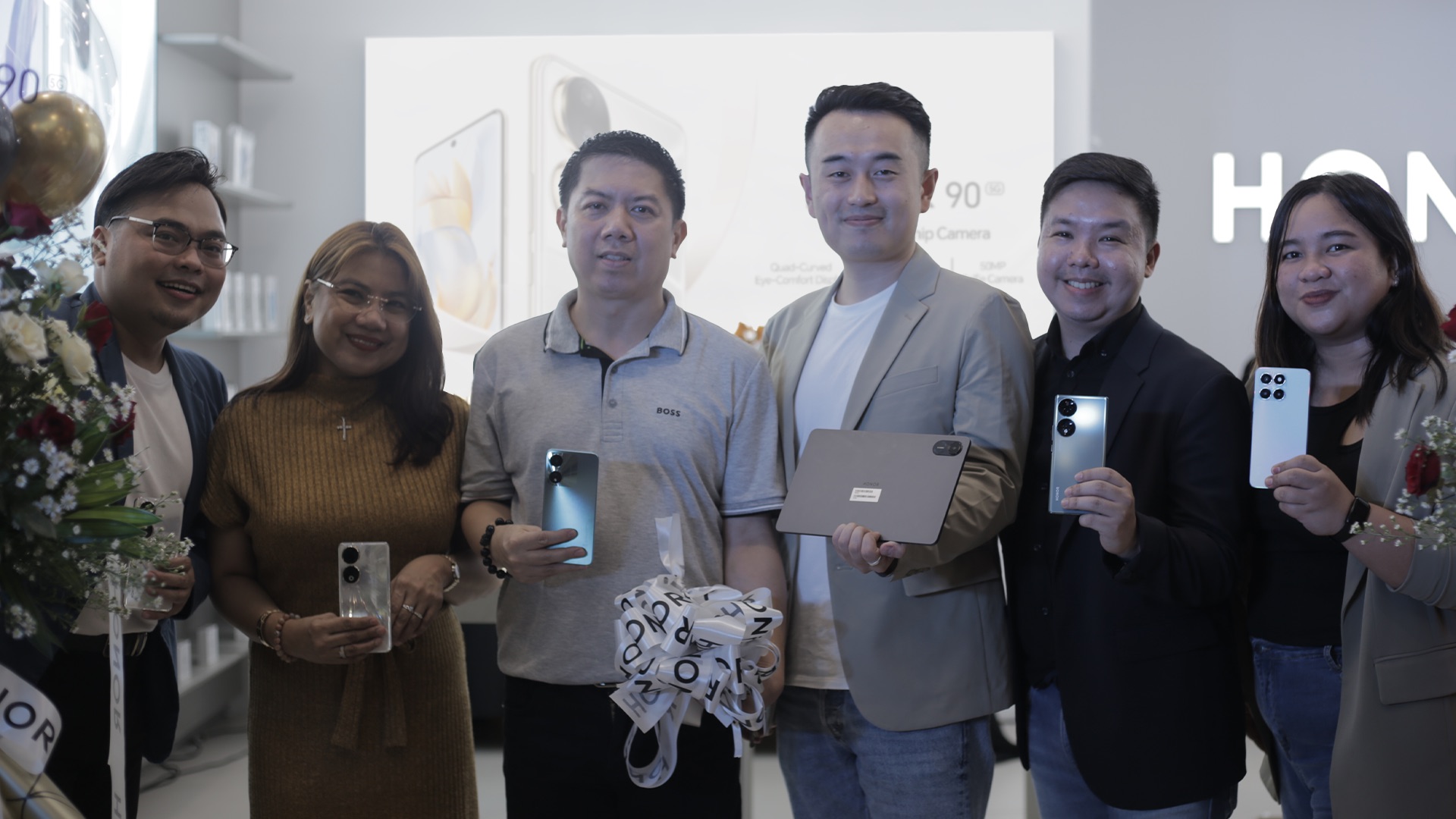 HONOR goes beyond Luzon and Visayas, and opens Experience Store at ...