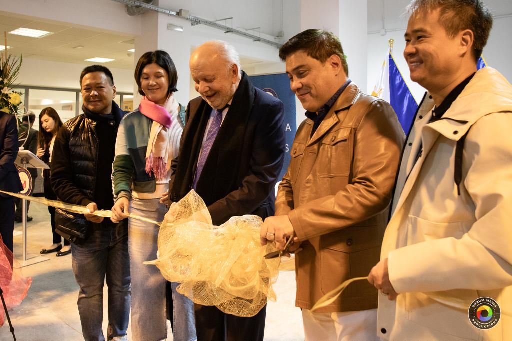 AMBASSADOR PHILIPPE J. LHUILLIER INAUGURATES CENTRO DE FILIPINAS EN ...