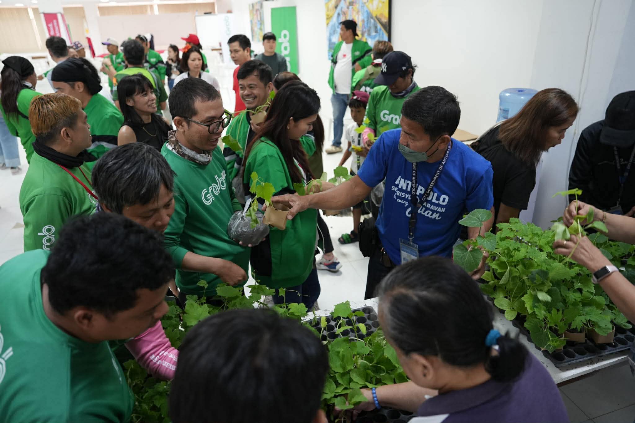 Grab and MOVE IT partner with ARK, drive urban food security among ...